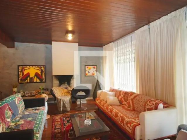 Casa / Sobrado para Locação em Porto Alegre/RS Boa Vista 4 Quartos