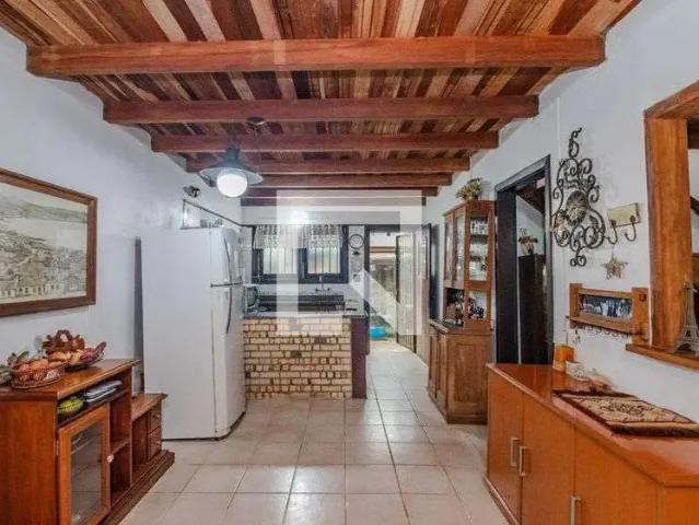 Casa / Sobrado para Locação em Porto Alegre/RS Bom Jesus 3 Quartos