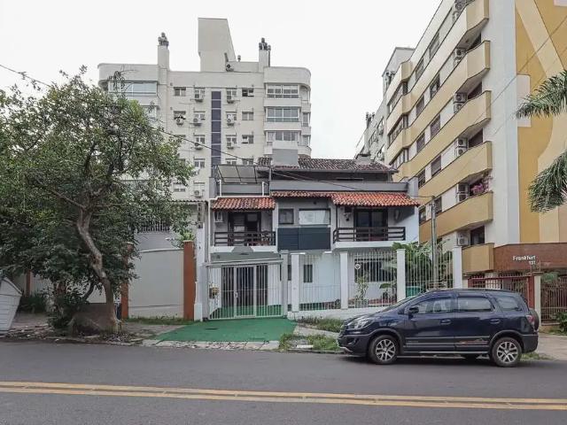 Casa / Sobrado para Locação em Porto Alegre/RS Bela Vista 5 Quartos