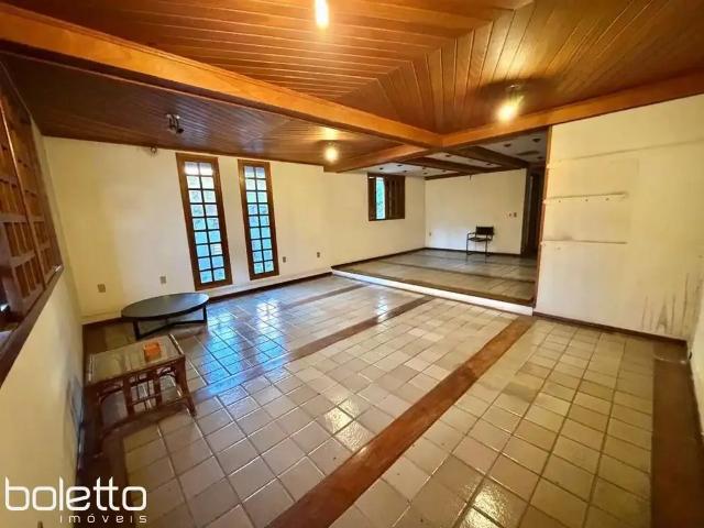 Casa / Sobrado para Locação em Porto Alegre/RS Bela Vista 3 Quartos