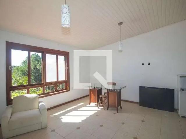 Casa / Sobrado para Locação em Porto Alegre/RS Belém Novo 2 Quartos