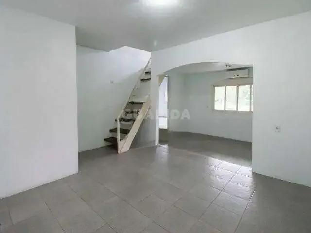 Casa / Sobrado para Locação em Porto Alegre/RS Belém Velho 5 Quartos