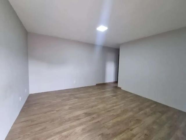 Casa / Sobrado para Locação em Porto Alegre/RS Guarujá 4 Quartos