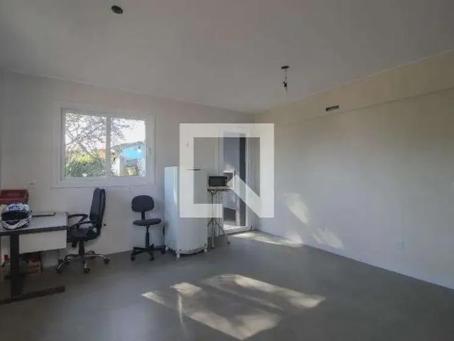 Casa / Sobrado para Locação em Porto Alegre/RS Guarujá 3 Quartos
