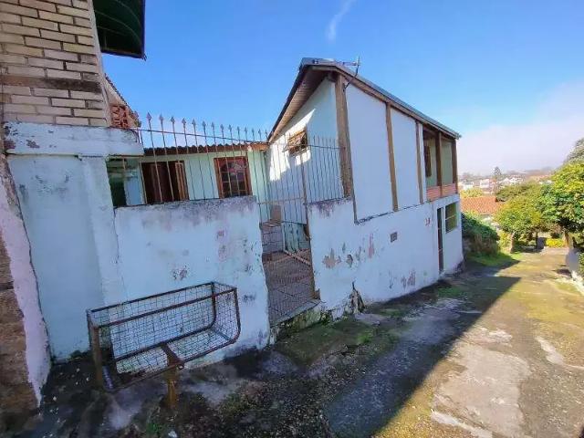 Casa / Sobrado para Locação em Porto Alegre/RS Espírito Santo 3 Quartos