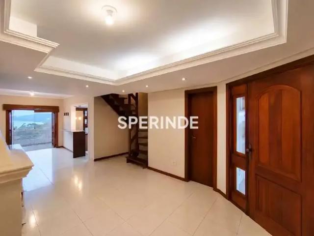 Casa / Sobrado para Locação em Porto Alegre/RS Espírito Santo 3 Quartos
