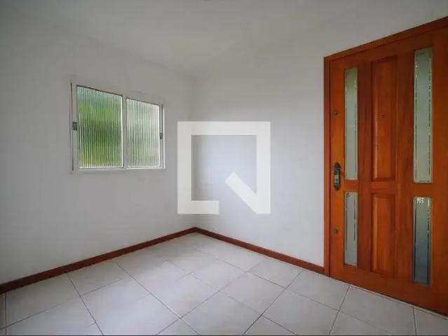 Casa / Sobrado para Locação em Porto Alegre/RS Espírito Santo 4 Quartos
