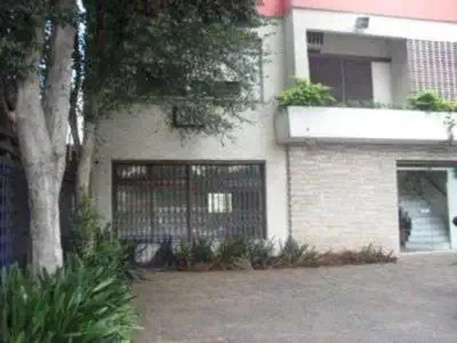 Casa / Sobrado para Locação em Porto Alegre/RS Floresta 3 Quartos
