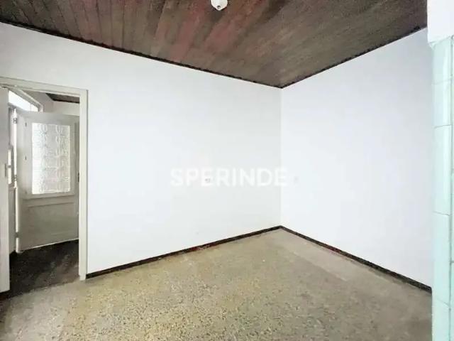 Casa / Sobrado para Locação em Porto Alegre/RS Floresta 2 Quartos