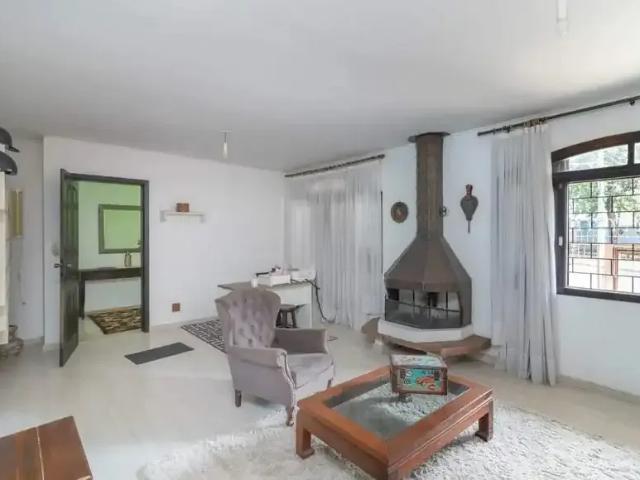 Casa / Sobrado para Locação em Porto Alegre/RS Higienópolis 3 Quartos