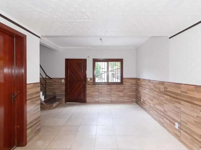 Casa / Sobrado para Locação em Porto Alegre/RS Hípica 2 Quartos