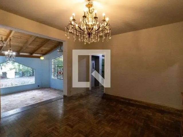Casa / Sobrado para Locação em Porto Alegre/RS Ipanema 4 Quartos