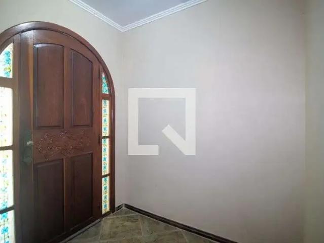 Casa / Sobrado para Locação em Porto Alegre/RS Ipanema 5 Quartos