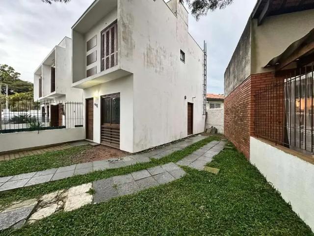 Casa / Sobrado para Locação em Porto Alegre/RS Ipanema 2 Quartos