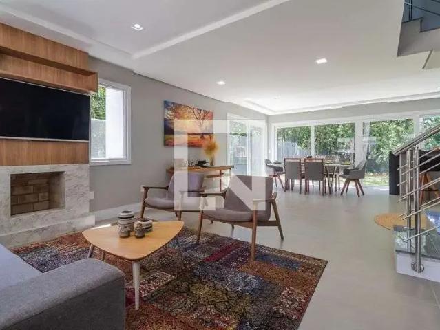 Casa / Sobrado para Locação em Porto Alegre/RS Ipanema 3 Quartos