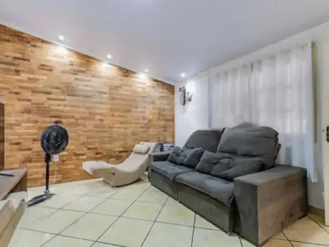 Casa / Sobrado para Locação em Porto Alegre/RS Jardim Itu 3 Quartos