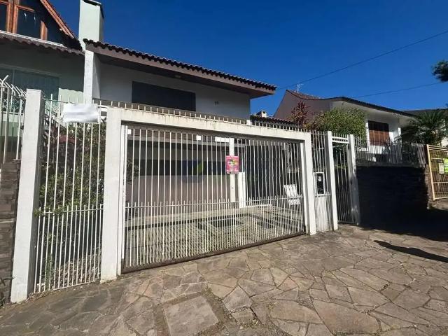 Casa / Sobrado para Locação em Porto Alegre/RS Jardim Itu Sabará 4 Quartos