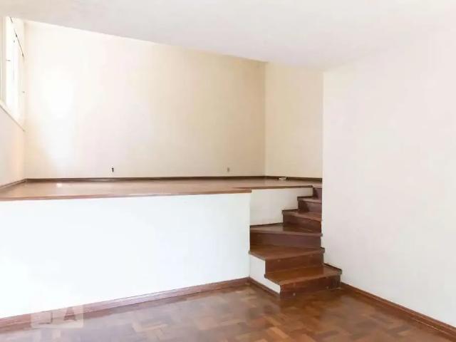Casa / Sobrado para Locação em Porto Alegre/RS Jardim Itu Sabará 5 Quartos