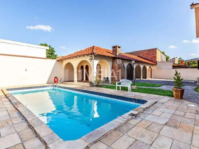 Casa / Sobrado para Locação em Porto Alegre/RS Jardim Itu Sabará 6 Quartos