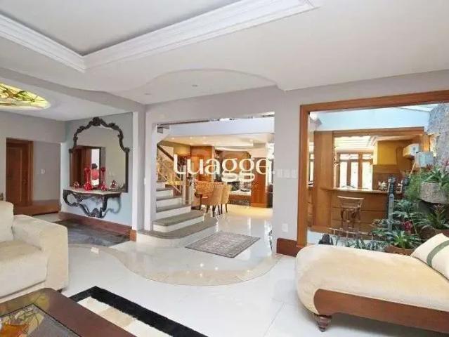 Casa / Sobrado para Locação em Porto Alegre/RS Jardim Isabel 4 Quartos