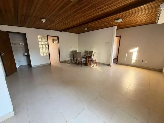 Casa / Sobrado para Locação em Porto Alegre/RS Jardim Leopoldina 3 Quartos