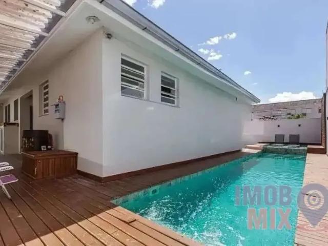 Casa / Sobrado para Locação em Porto Alegre/RS Jardim Lindóia 3 Quartos