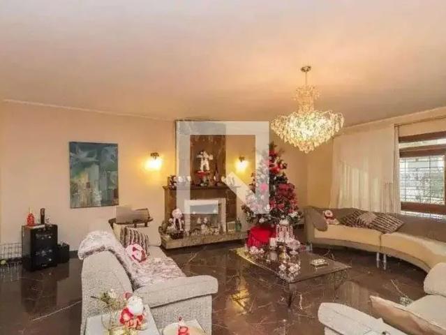 Casa / Sobrado para Locação em Porto Alegre/RS Jardim Lindóia 3 Quartos