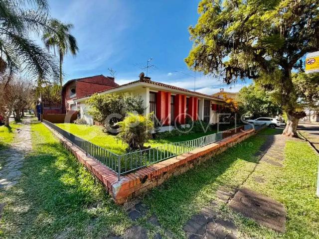 Casa / Sobrado para Locação em Porto Alegre/RS Jardim Lindóia 4 Quartos