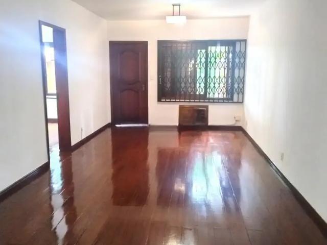 Casa / Sobrado para Locação em Porto Alegre/RS Jardim São Pedro 3 Quartos