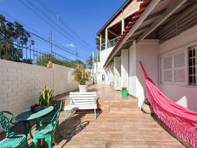 Casa / Sobrado para Locação em Porto Alegre/RS Jardim São Pedro 3 Quartos