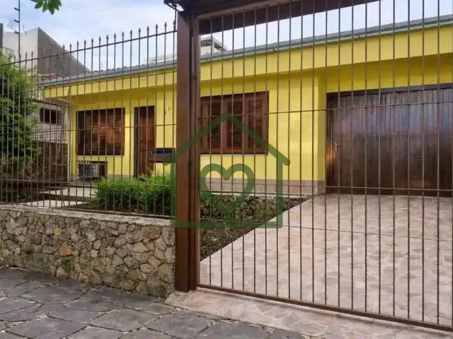 Casa / Sobrado para Locação em Porto Alegre/RS Jardim São Pedro 3 Quartos