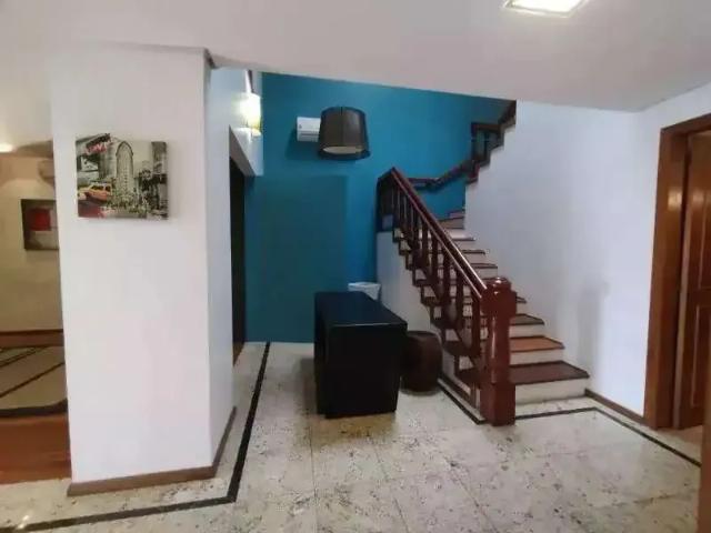 Casa / Sobrado para Locação em Porto Alegre/RS Medianeira 4 Quartos