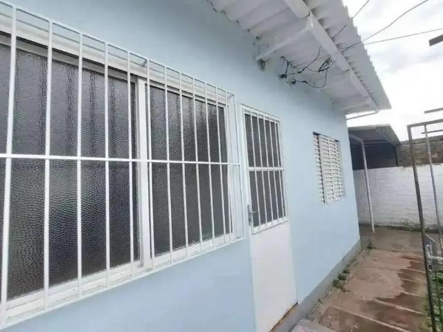 Casa / Sobrado para Locação em Porto Alegre/RS Medianeira 1 Quartos
