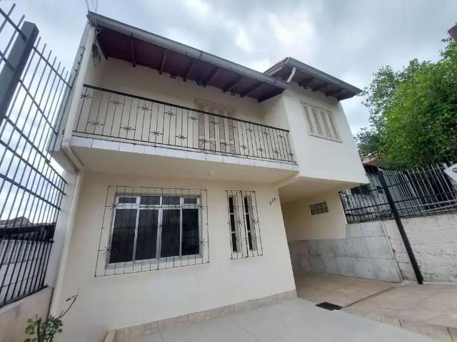 Casa / Sobrado para Locação em Porto Alegre/RS Medianeira 2 Quartos