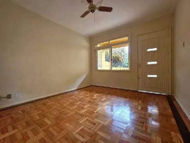 Casa / Sobrado para Locação em Porto Alegre/RS Medianeira 3 Quartos