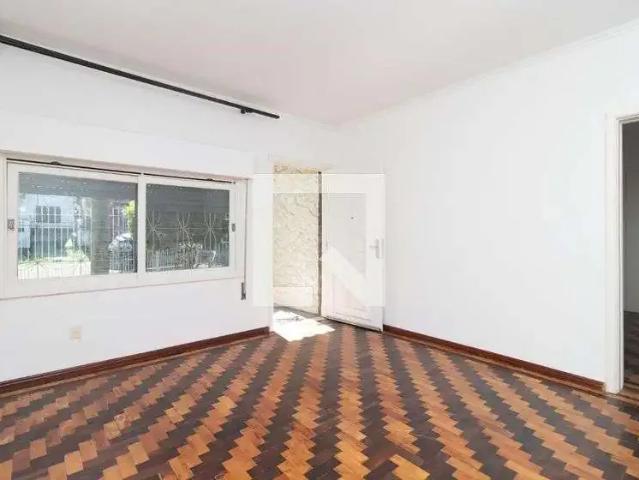 Casa / Sobrado para Locação em Porto Alegre/RS Medianeira 3 Quartos