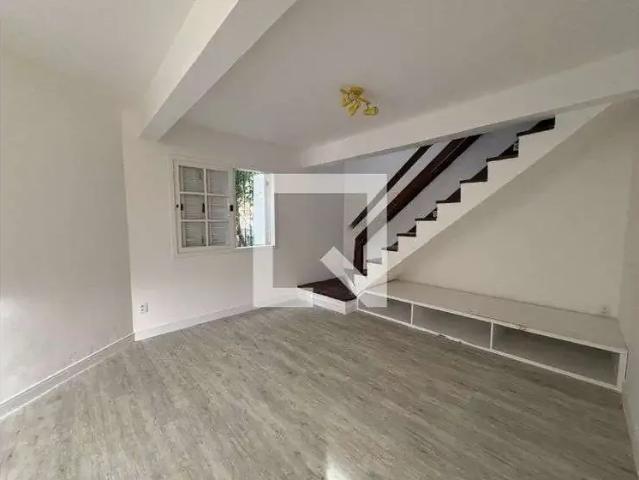 Casa / Sobrado para Locação em Porto Alegre/RS Nonoai 3 Quartos