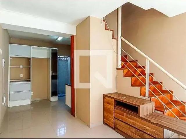 Casa / Sobrado para Locação em Porto Alegre/RS Nonoai 3 Quartos