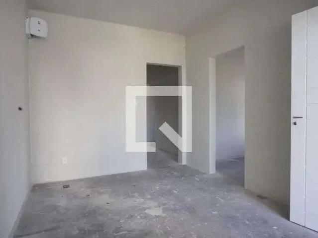 Casa / Sobrado para Locação em Porto Alegre/RS São Geraldo 6 Quartos
