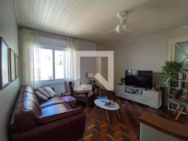 Casa / Sobrado para Locação em Porto Alegre/RS São João 3 Quartos