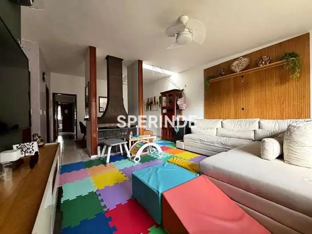 Casa / Sobrado para Locação em Porto Alegre/RS São Sebastião 3 Quartos