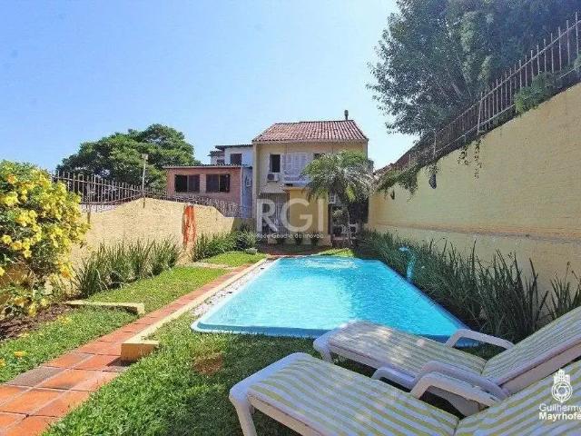 Casa / Sobrado para Locação em Porto Alegre/RS Santa Tereza 5 Quartos