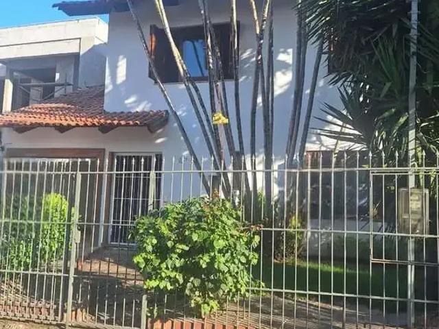 Casa / Sobrado para Locação em Porto Alegre/RS Santana 3 Quartos