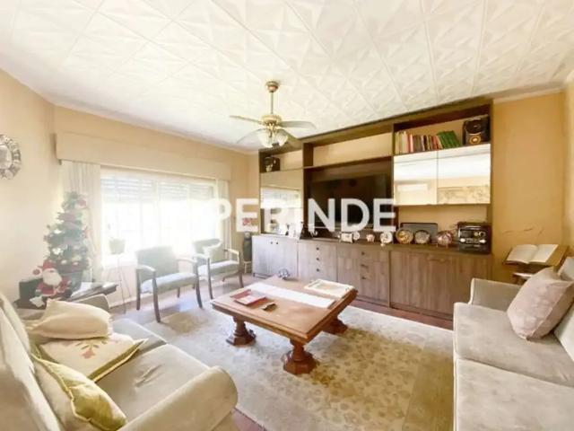 Casa / Sobrado para Locação em Porto Alegre/RS Santana 3 Quartos