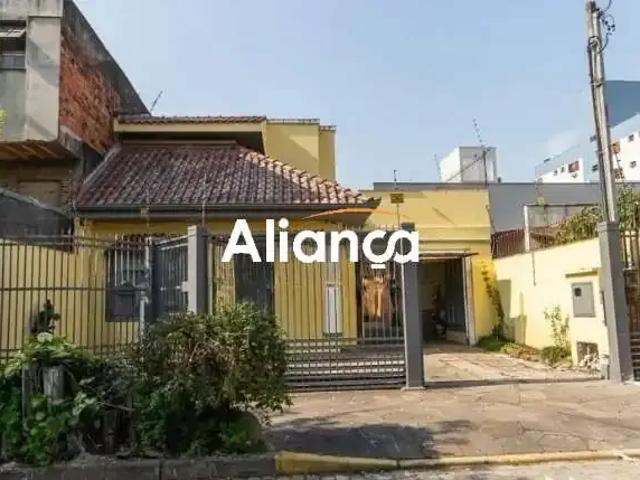 Casa / Sobrado para Locação em Porto Alegre/RS Santana 3 Quartos