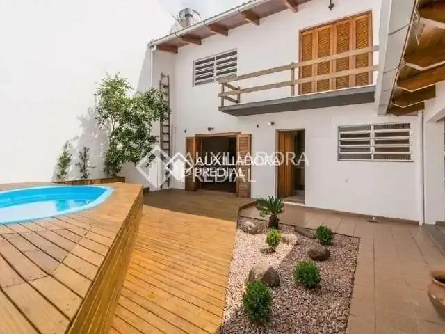 Casa / Sobrado para Locação em Porto Alegre/RS Santana 3 Quartos