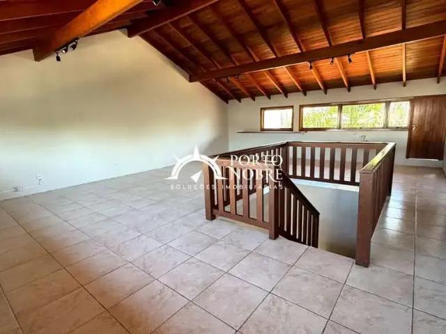 Casa / Sobrado para Locação em Porto Alegre/RS Sarandi 5 Quartos