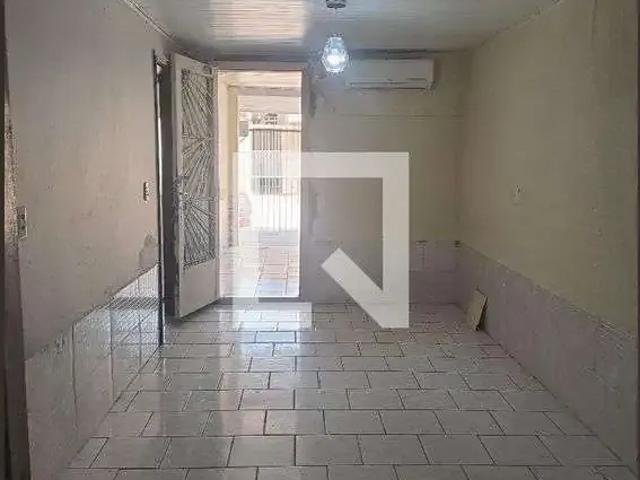 Casa / Sobrado para Locação em Porto Alegre/RS Sarandi 2 Quartos