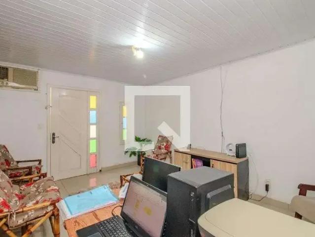 Casa / Sobrado para Locação em Porto Alegre/RS Sarandi 2 Quartos