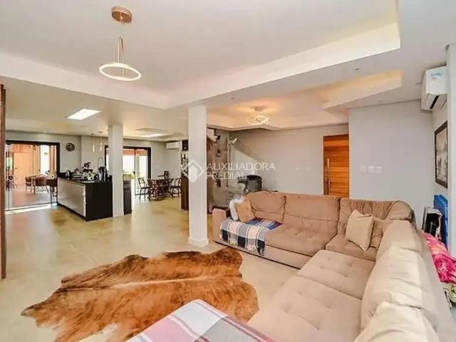 Casa / Sobrado para Locação em Porto Alegre/RS Sarandi 2 Quartos